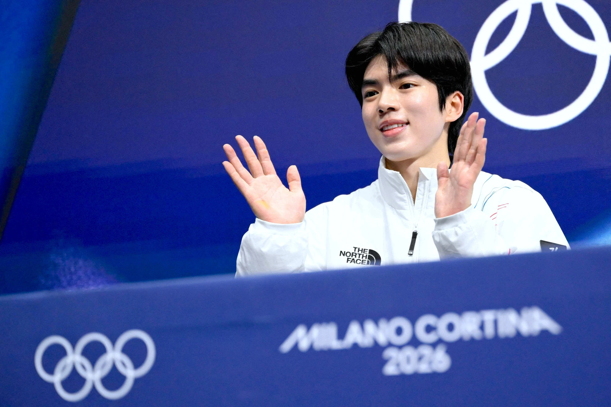 Cha Jun Hwan: "Hoàng tử băng giá" của Olympic 2026 - Esquire Vietnam